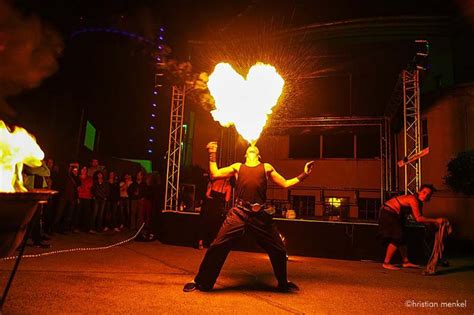 Fabio Esposito Gaukler Und Feuershow