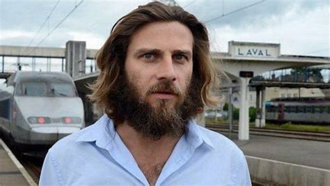 Uzès Aurélien Bellanger Présente Laménagement Du Territoire