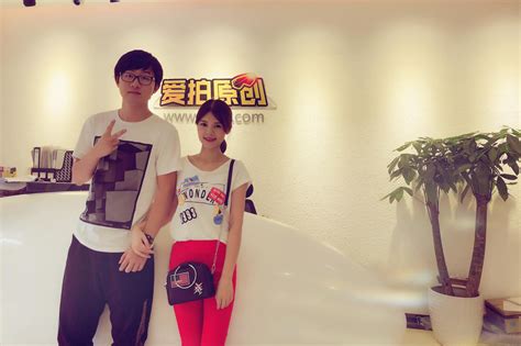 千呼万唤始出来，子豪夫妇终于现身爱拍！
