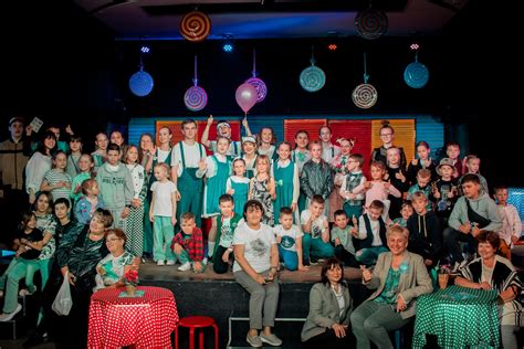 Премией от Генерального директора были награждены дети сотрудников которые закончили год на