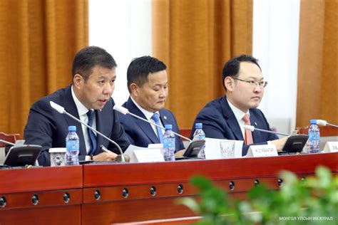 Шүүр ажиллагааг төрийн албанаас эхлүүлэв