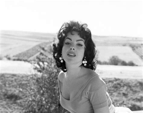 30 Fabulous Photos Of Mara Lane In The 1950s And 60s Vintage News Daily