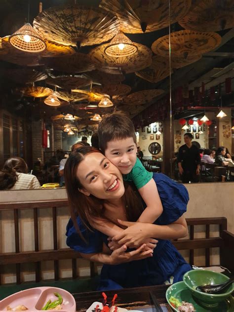 Sao Vbiz Ly H N Sau N M Sang N C Ngo I O N T V I Ch Ng Cu C S Ng M N Th N Hi N T I Ra