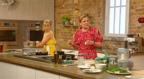 10 Hot Sexy Anna Haugh Bikini Pics