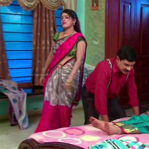 Monisha Telugu Tv Actress Nandini Vs Nandini S820 Hot Saree Navel Hd Caps