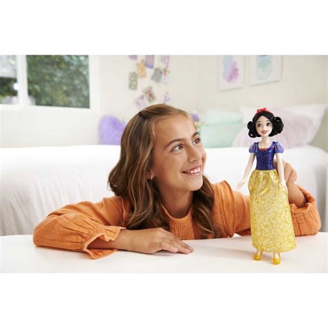 MuÑeca Disney Princesas Hlw08