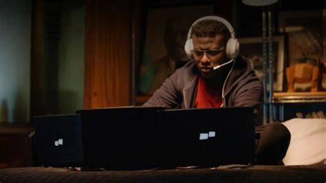 Enhancing Your Workflow With A Triple Monitor Laptop Setup Jtorg