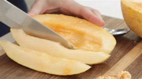 Hami Melon How To Eat It And What It Tastes Like