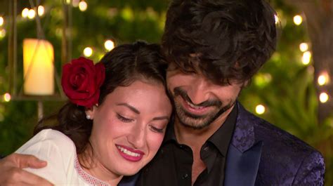 Случи се Ергенът даде страстна целувка на една от дамите ето фаворитката му СНИМКИ За Жената