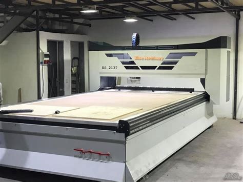 Cnc Рутер за обработка на композитни МДФ ПДЧ алуминиеви и др панели Производствени