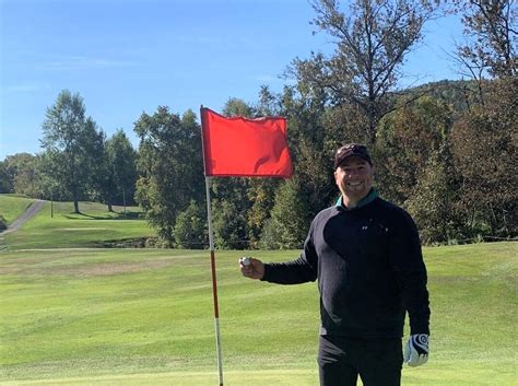Éric Boulianne Réalise Un Trou Dun Coup Le Charlevoisien