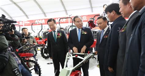 세계 농업 미래상 한눈에 국제농기계자재박람회 천안서 개막