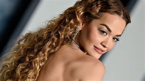 Rita Ora Rocks Seriously Bizarre Pillow Flip Flops On Ibiza Holiday