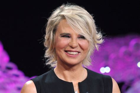 Colpo Di Scena A Mediaset Maria De Filippi Scommette Su Cattelan