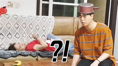 [eng] 이상한 물건으로 운동하는 아들을 본 엄마의 반응 Youtube