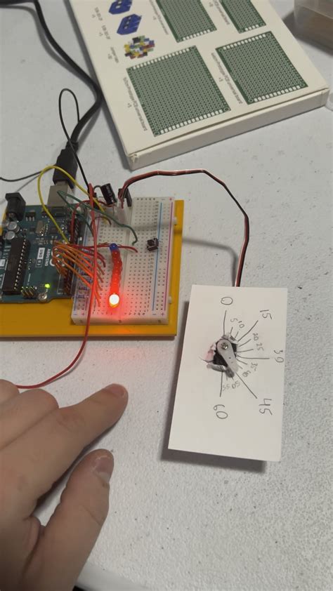 Counter Circuit That Can Go Linearly Or Count In Binary Then A Servo Just To Impress The Wife