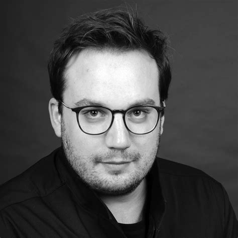 Sig Louis Uteza Audioprotesista A Sion Prenota Ora