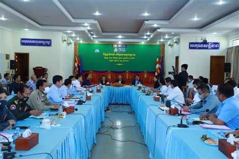 សំណេះសំណាលជាមួយលោកព្រឹទ្ធាចារ្យ ម៉ក់ ហឺន អ្នកវិភាគនយោបាយ និងសង្គម ក្រៅប្រទេស រដ្ឋបាលខេត្តកណ្តាល