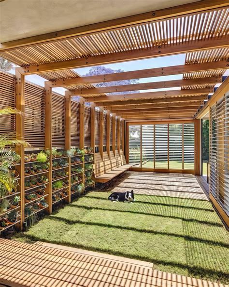 Home 🏡 ეზოს ელეგანტური და დახვეწილი ხის მსუბუქი კონსტრუქციების სრული სპექტრი შენდება ჩვენთან