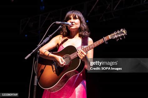 Amara Singer Photos And Premium High Res Pictures Getty Images