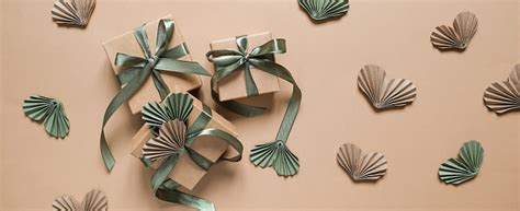 발렌타인 데이 크래프트 Pape의 친환경 포장 선물 제로 웨이스트 친환경 크래프트 종이 하트 에코 발렌타인 데이 휴일 개념 에코 장식 배너 하트 핸드메이드 휴일 카드 에코