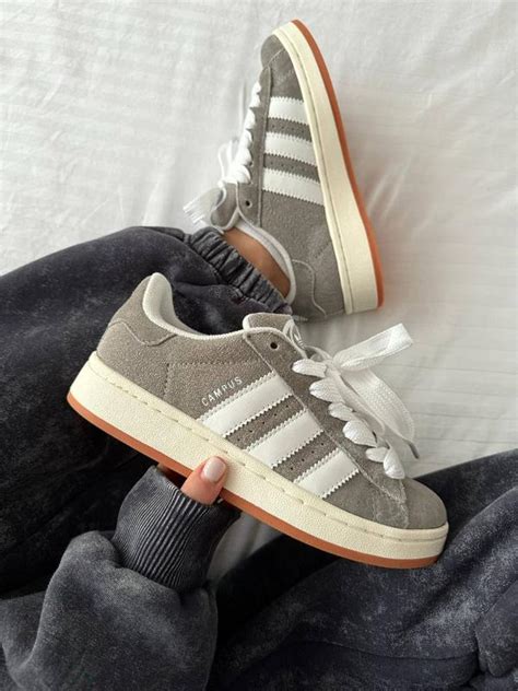 Кеди в стилі Adidas Campus — ціна 2500 грн у каталозі Кеди Купити жіночі речі за доступною ціною