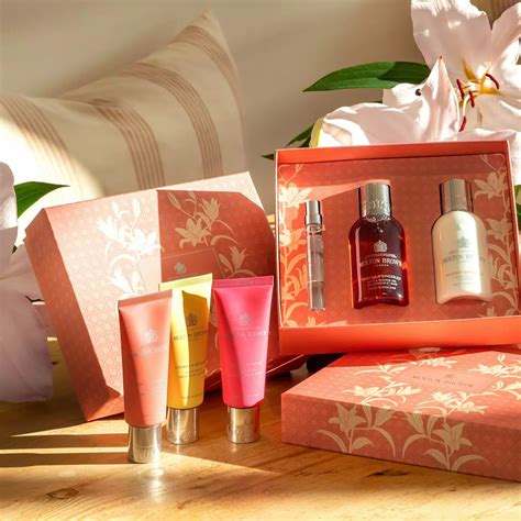 Hand Care T Set Molton Brown Uae