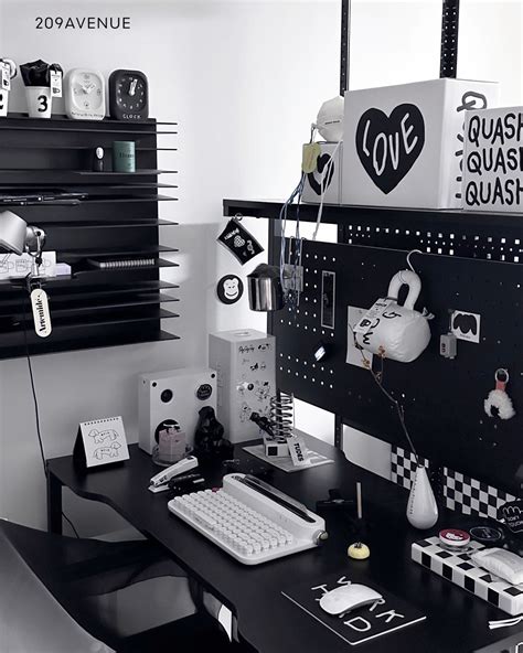 209애비뉴 가구 • 집꾸미기 • 책상 • 데스크 • 데스크테리어 내 공간에 포인트가 되는 가구 Zero Desk Evo 제로데스크 에보는 미니멀한 디자인과 공학적