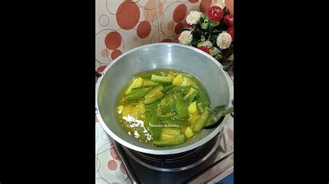 মা ঠাকুমার হাতের বেগুন আর আলু দিয়ে খুব মজার রেসিপি। Youtube