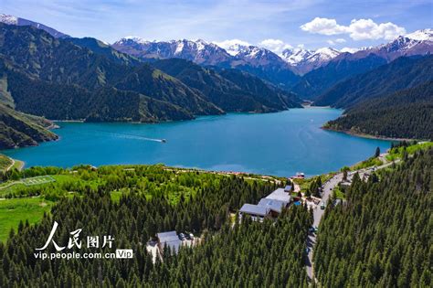 新疆：天山天池夏日风景如画绍兴网