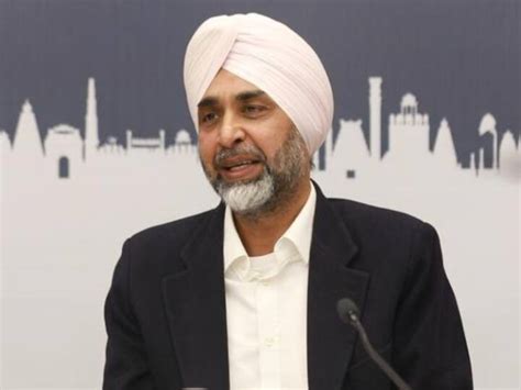 Raid On Premises Of Former Punjab Finance Minister Manpreet Badal Punjab Vigilance Raided