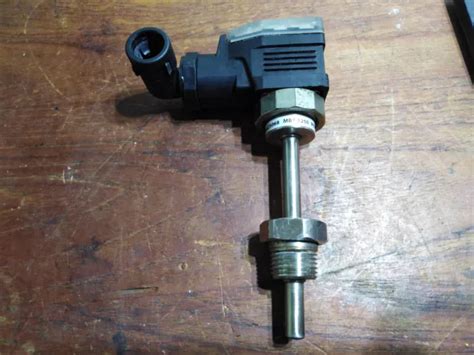 Danfoss Temperature Sensor 100ohms Ptc Mbt 5250 Pt100 12 Bsp F06f11535