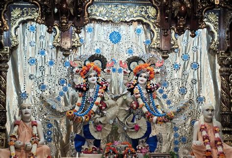 Isckon Temple Vrindavan Timing Distance History Photos