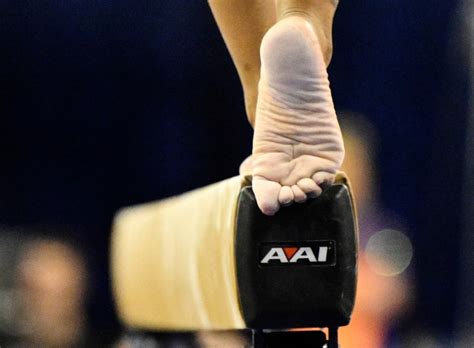 Ucla Gymnastics Tops Michigan Remains Unbeaten In Big Ten Middle East