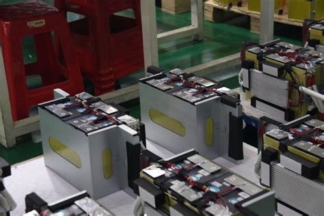 맞춤형 12v 리튬 배터리 제조업체 라이프포4