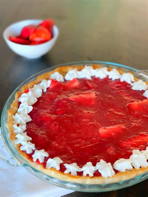 Old Fashioned Strawberry Pie With A Glaze Center