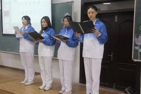 国际学院团委举办心系中华情系感恩主题团日活动 国际学院