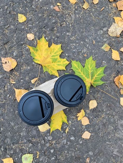 Кофе осень листья