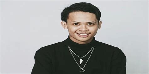 Biodata Dan Profil Aulia Rahman Umur Agama Dan Instagram Penyanyi