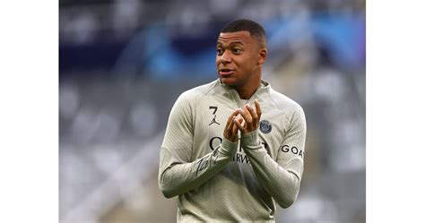 Програма за мачовете от Шампионската лига днес и класирания в групите