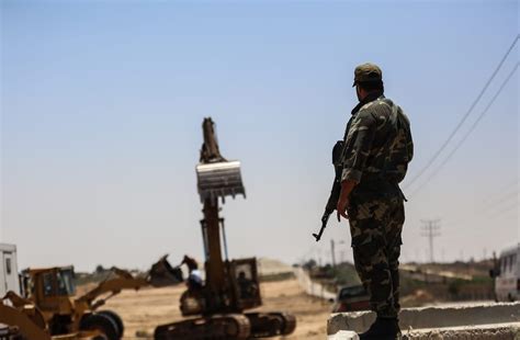 Gaza Begins Work On Buffer Zone Along Egypt Border Middle East Monitor Gaza Begins Work On Buffer Zone Along Egypt Border Middle East Monitor