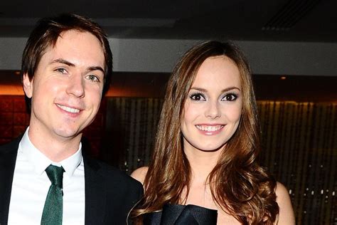 Inbetweeners Stars Joe Thomas And Hannah Tointon Engaged After Dating
