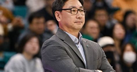 Wkbl 현장인터뷰 3연패 김도완 하나원큐 감독 수비가 0점이다