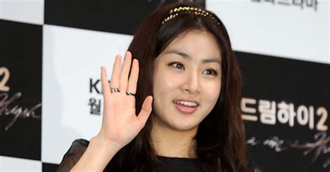 [포토] 강소라 검은색 시스루 눈에 띄네