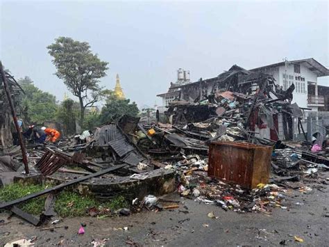 မိုးကုတ်မြို့ကို စစ်တပ်က ဗုံးကြဲတိုက်ခိုက်မှုကြောင့် ဒေသခံ ၄ ဦး သေဆုံး၊ ၉ ဦးဒဏ်ရာရ