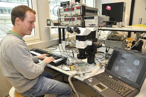 world s smallest muscial instrument plays super mario bros theme sumtips