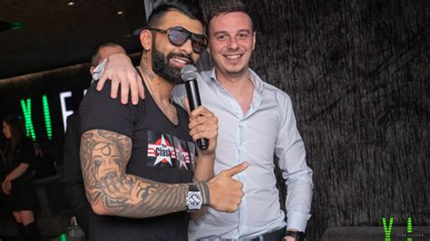 Коко от София ден и нощ вилнее с нова чалга звезда