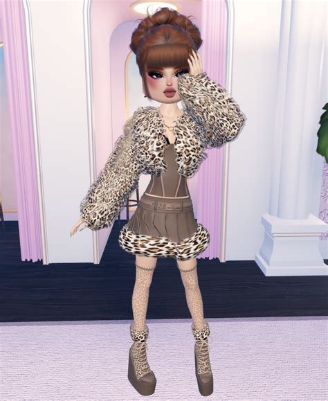 20 Best Outfit Ideas For The Dress To Impress Faux Fur Fashion Theme