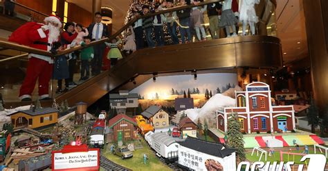 미니어쳐로 만든 크리스마스 열차