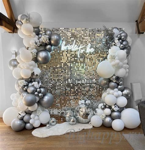 Изысканная серебристая фотозона из воздушных шаров купить в Москве с ...